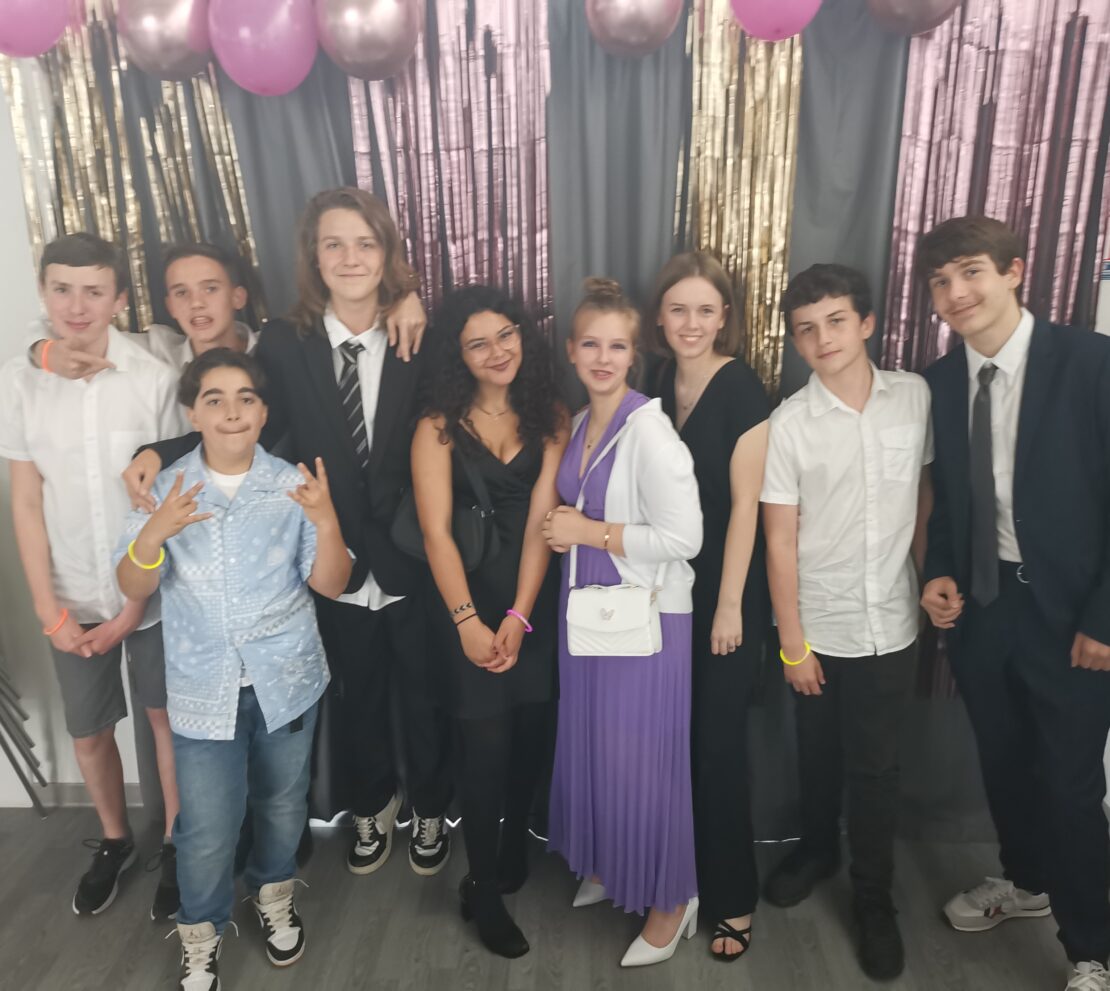 BAL DES 3EME - Ensemble Scolaire Saint Jean-Paul II