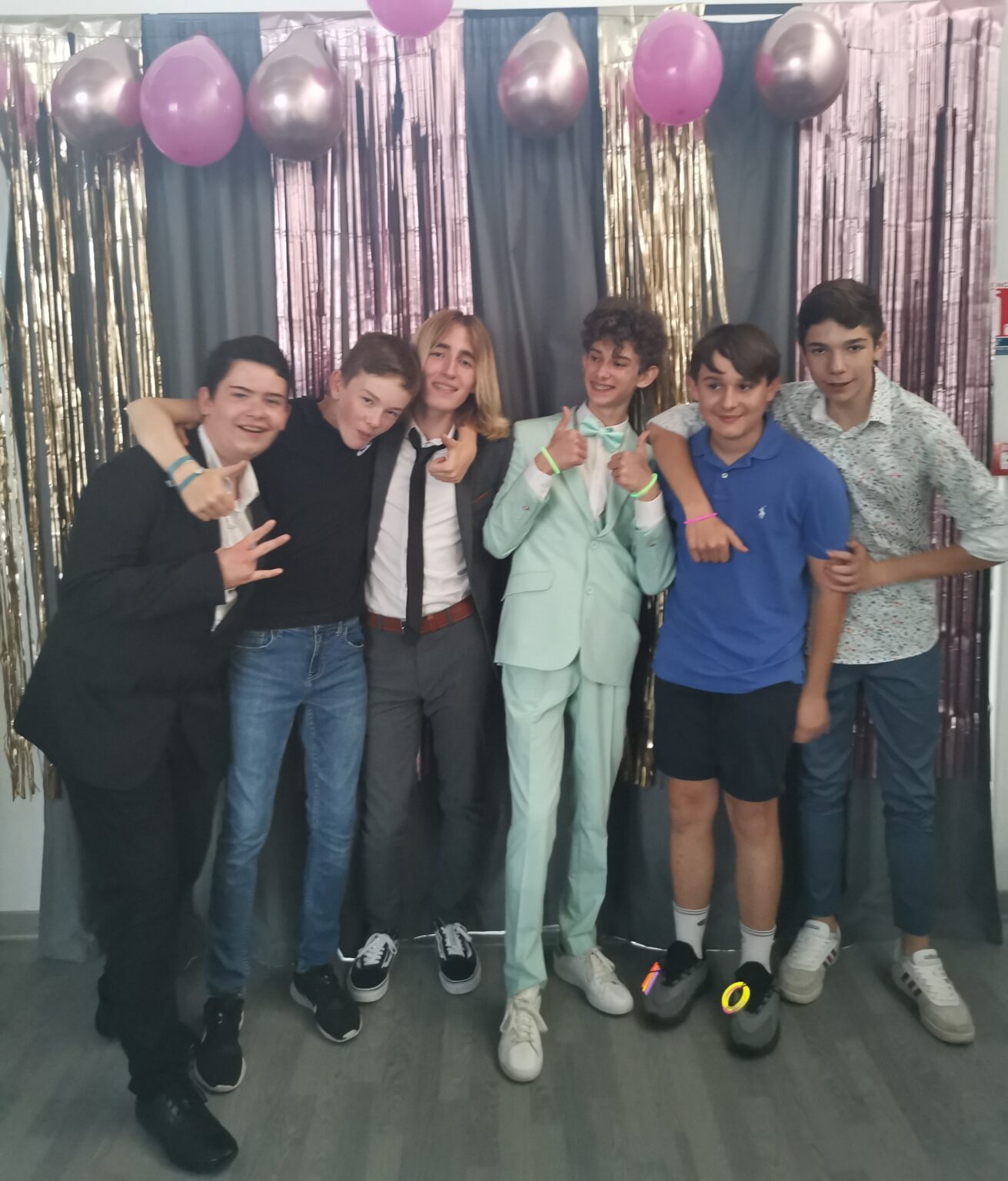 BAL DES 3EME - Ensemble Scolaire Saint Jean-Paul II