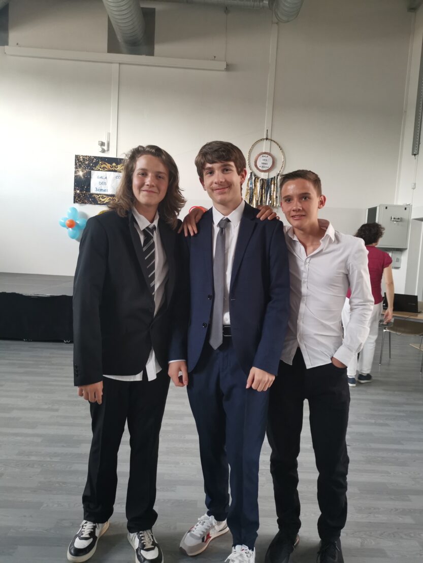 BAL DES 3EME - Ensemble Scolaire Saint Jean-Paul II